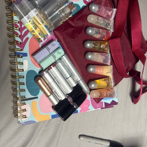 Caboodles | Makeup | Caboodles Lip Balm Gloss Collection Silver Black ...